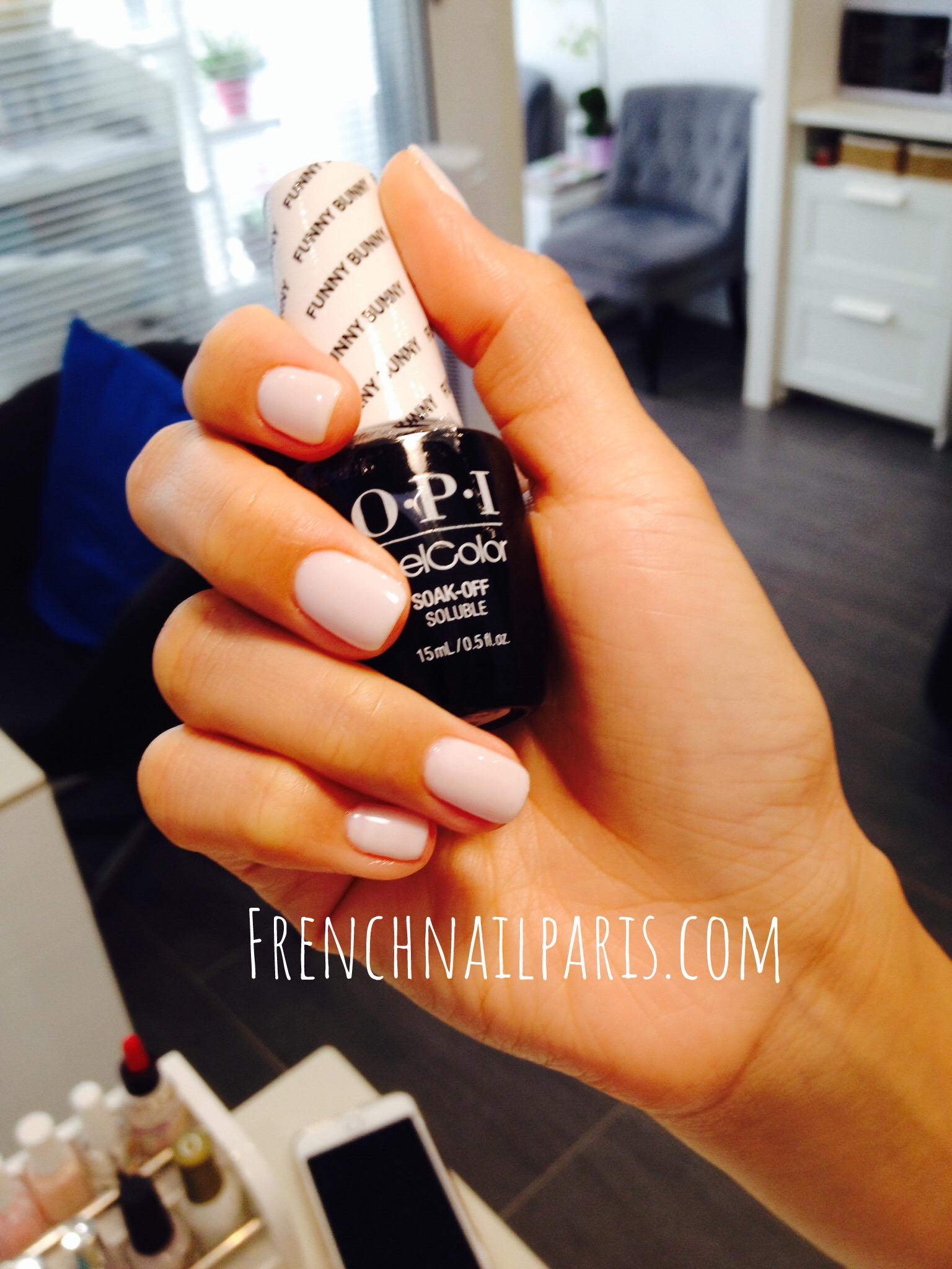 Beauté des mains avec vernis permanent | Institut French Nail à Paris 15