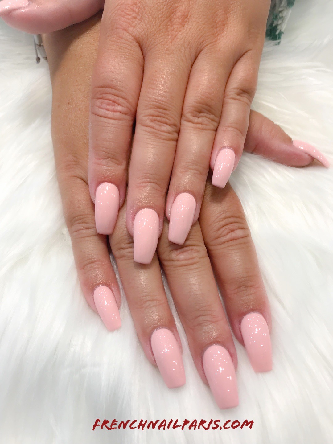 Remplissage d'ongles en résine | Institut de Beauté | French Nail Paris 15